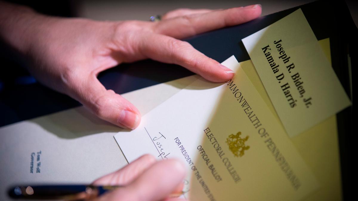 Election 2024: Five PA ‘Fake Electors’ from 2020 Are Back on Trump’s ...